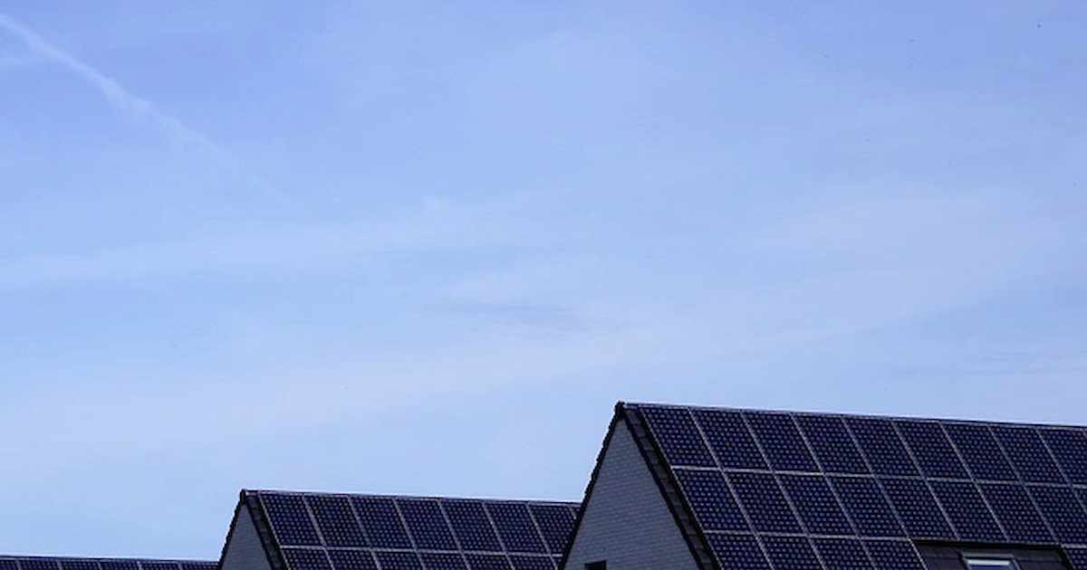 How Long Do Solar Panels Last? | Blog | Rivertown Solar